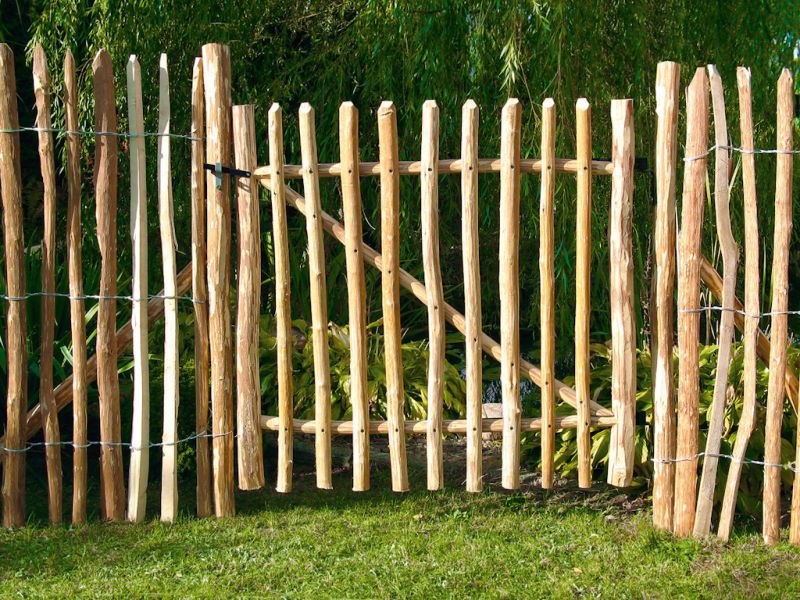 Chestnut paling fencing gate, direct import